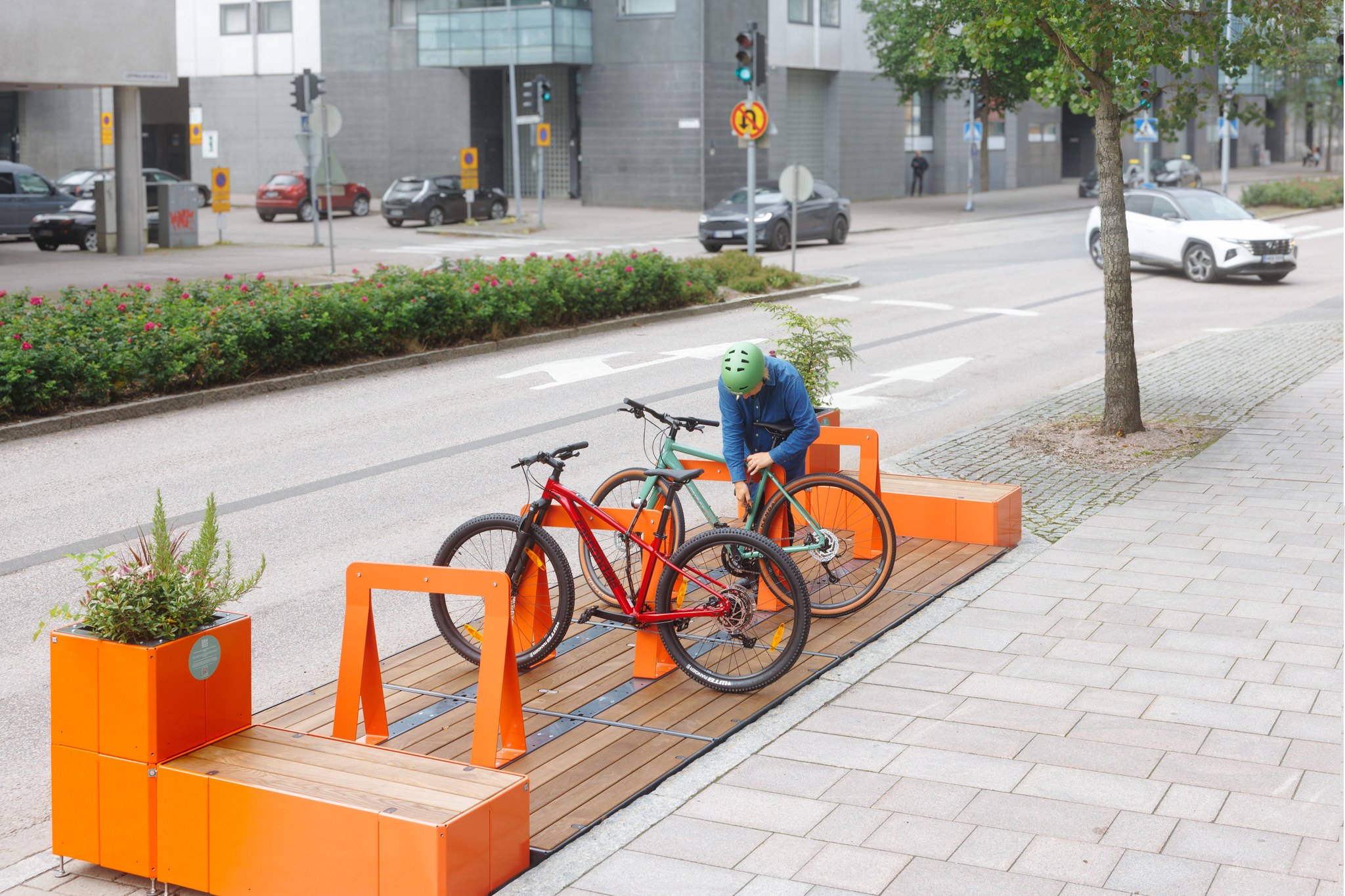 MOVE Parklets - Parkly